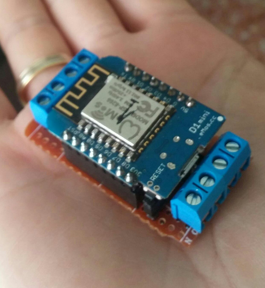 Lego-Car (WeMos Mini D1 and L293D Motor Shield) - Projects made with ...